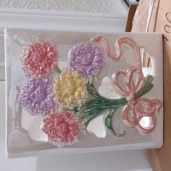Avon | Accents | Vintage Avon Collectible Porcelain Keepsake Light ...